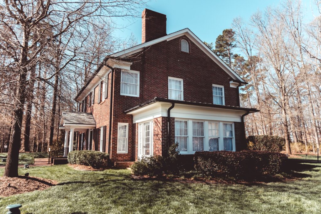 How to Make an Old Home Energy Efficient – EnergyRates.ca