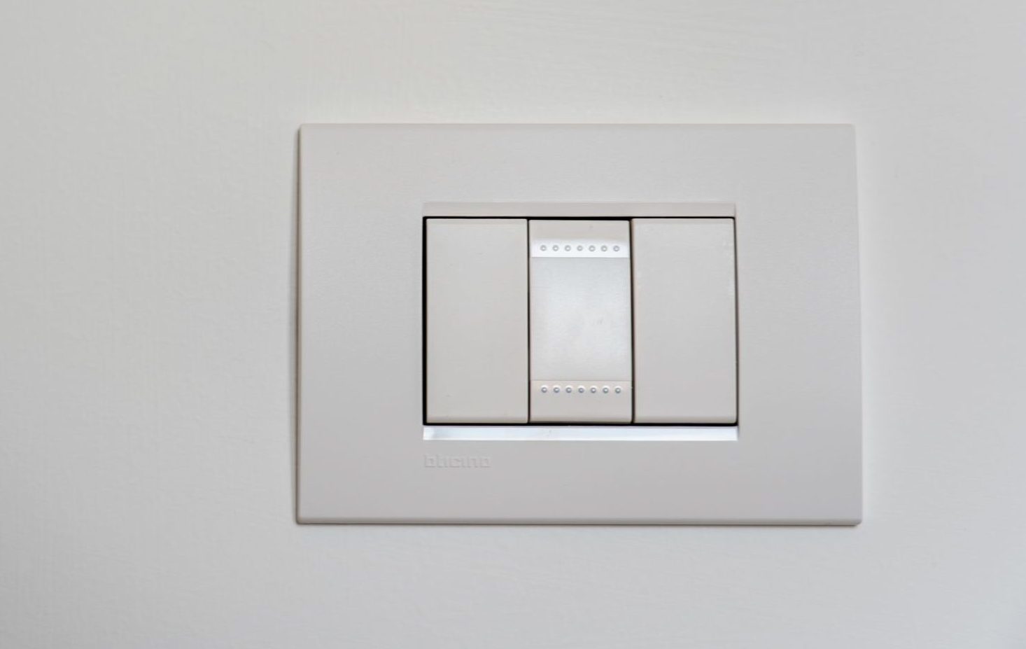 Best Smart Light Switches in 2020 - EnergyRates.ca